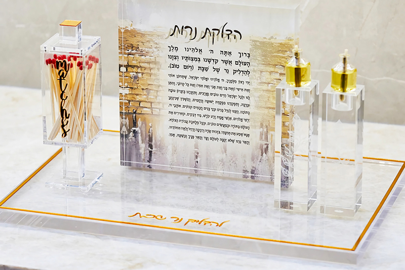 Acrylic Box and Display Case, Showcase | Custom Acrylic Display Case ...