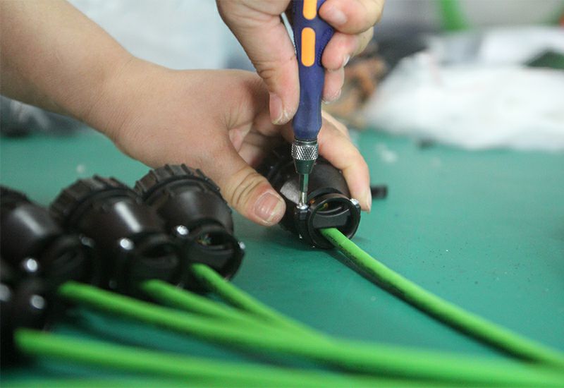 Industrial cable assemblies and connector manufacturer - Flexcontac