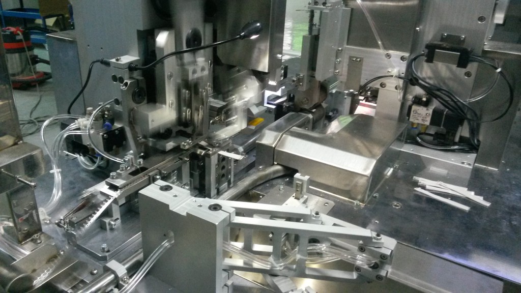 máquina de terminación de desplazamiento de bobinado/máquina prensadora ...