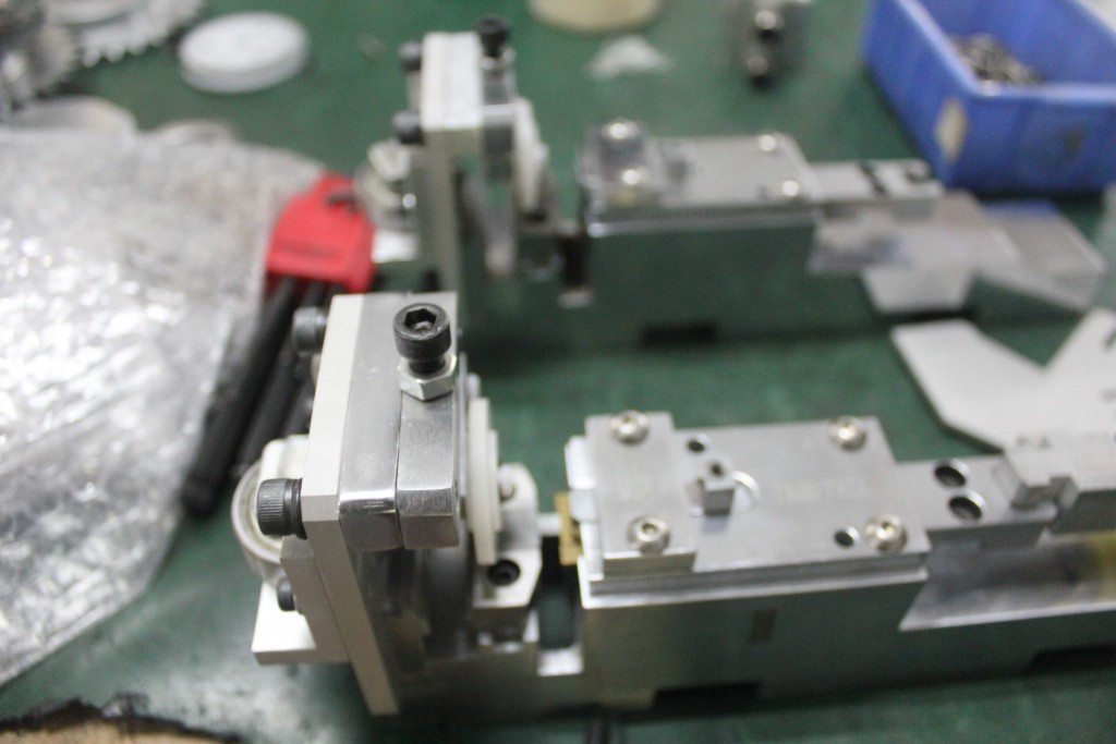 Radial Inserter tape cutter station assy for Universal Auto insertion ...